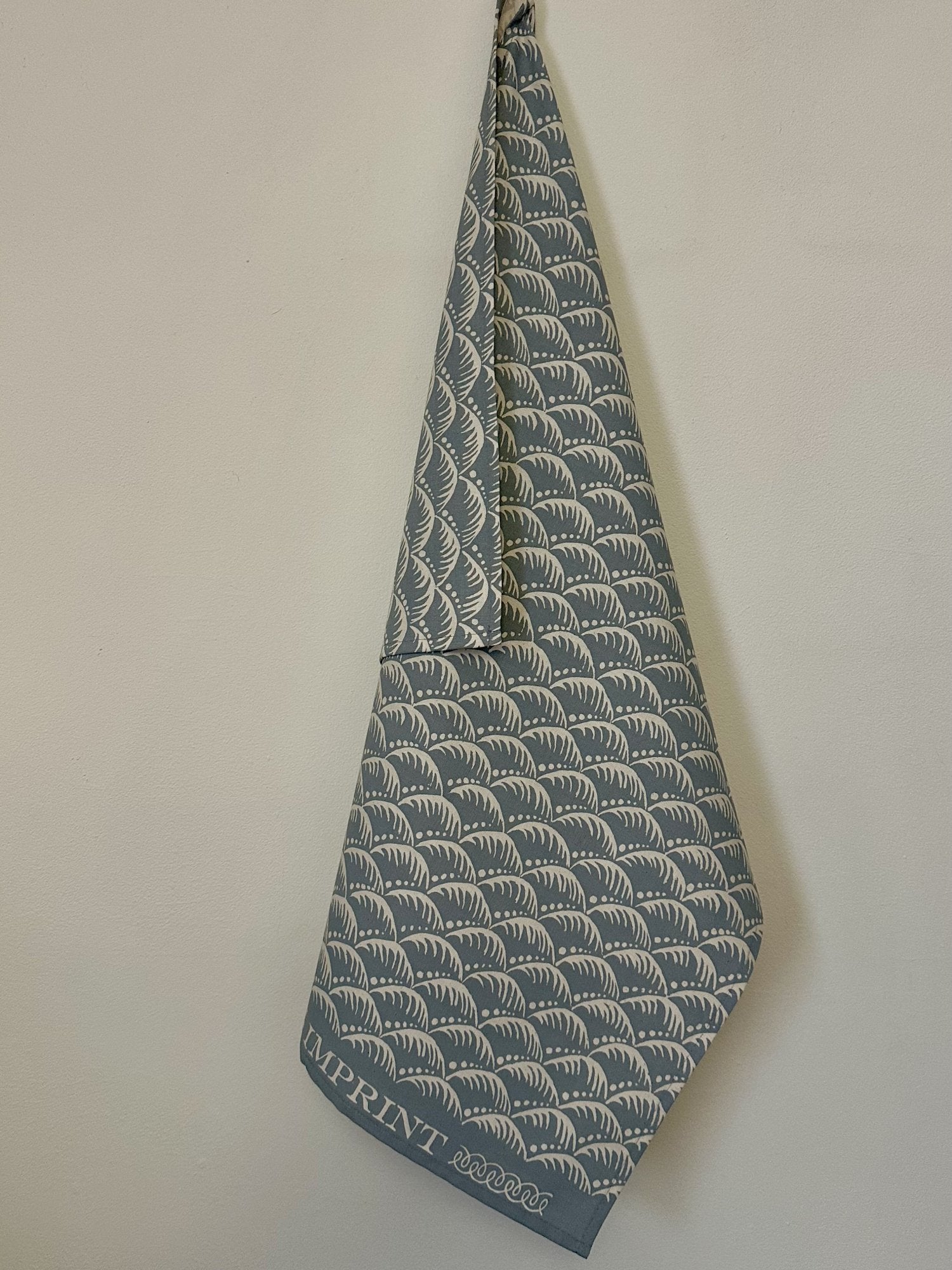 Cambridge Imprint "Wave Storm Grey", Cotton tea towel. UK printed.
